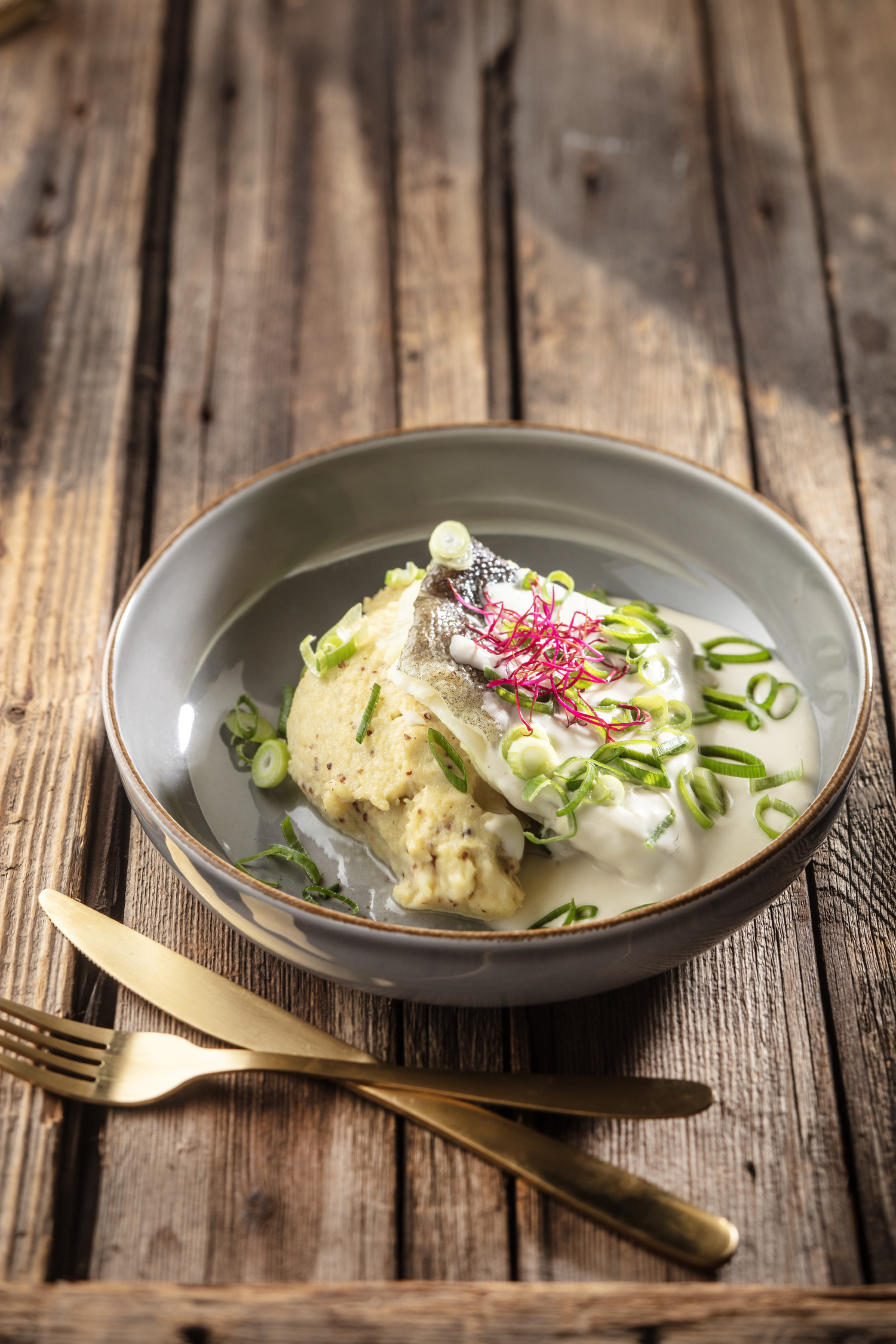 Stokvis met mosterdsaus – Served